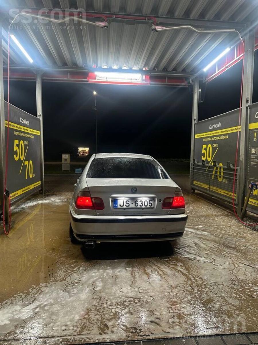 Grey BMW 330 2001 in Riga, with an engine capacity of 3.00 L and mileage of 334 thousand km for 3000 €, photo 6 on AUTOMOTO.COM.LV