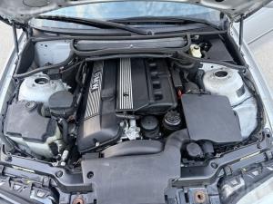 Grey BMW 330 2002 in Ogre, with an engine capacity of 3.00 L and mileage of 347 thousand km for 4999 €, photo 18 on AUTOMOTO.COM.LV