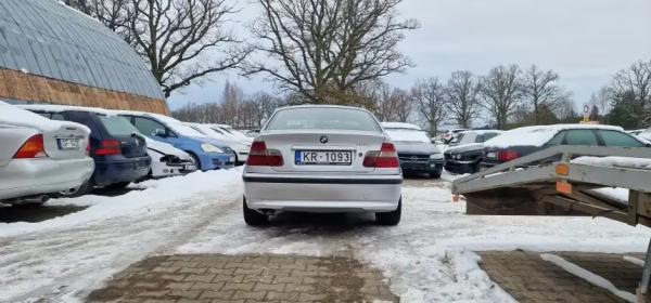 Pelēks BMW 330 2003 Valmiera, ar dzinēja tilpumu 3.00 L un nobraukumu 256 tūkst. km par 2500 €, foto 4 vietnē AUTOMOTO.COM.LV