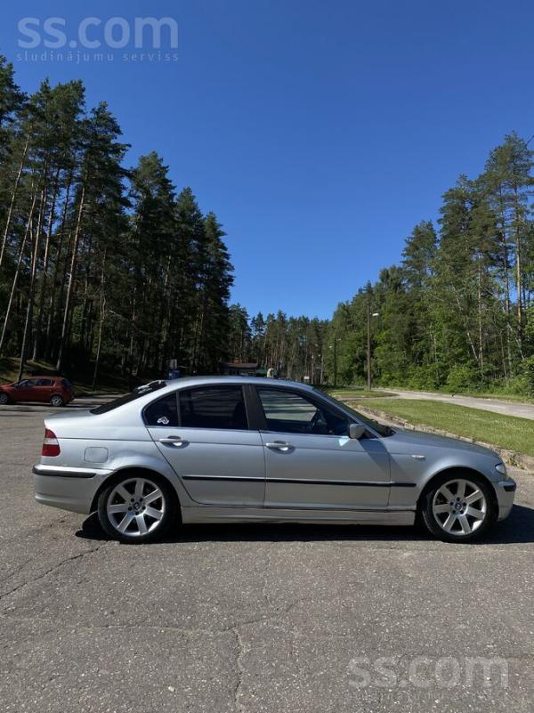 Pelēks BMW 330 2003 Cēsis, ar dzinēja tilpumu 3.00 L un nobraukumu 524 tūkst. km par 1800 €, foto 4 vietnē AUTOMOTO.COM.LV
