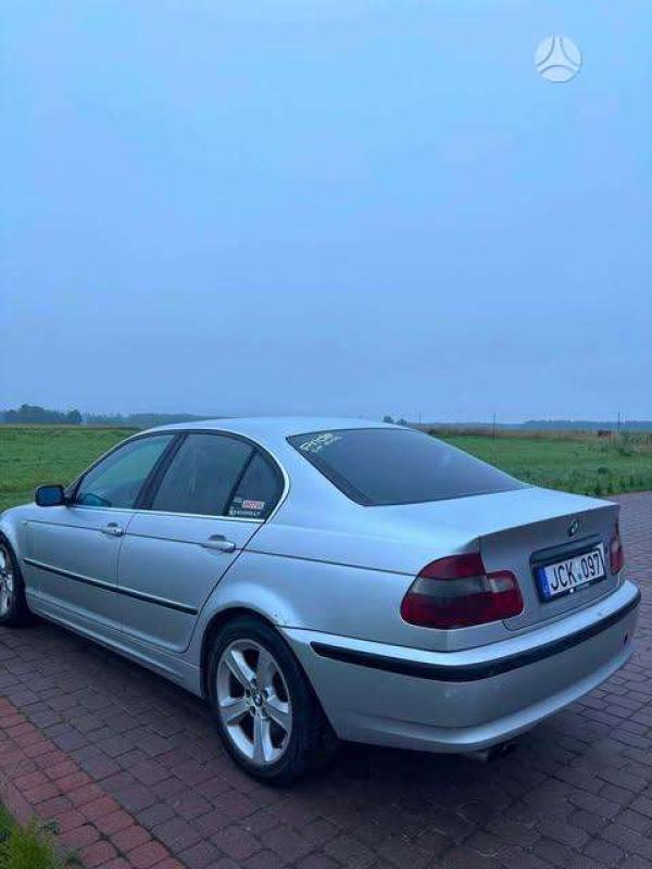 Grey BMW 330 2003 in Rietavas, with an engine capacity of 2.99 L and mileage of 358 thousand km for 2200 €, photo 6 on AUTOMOTO.COM.LV