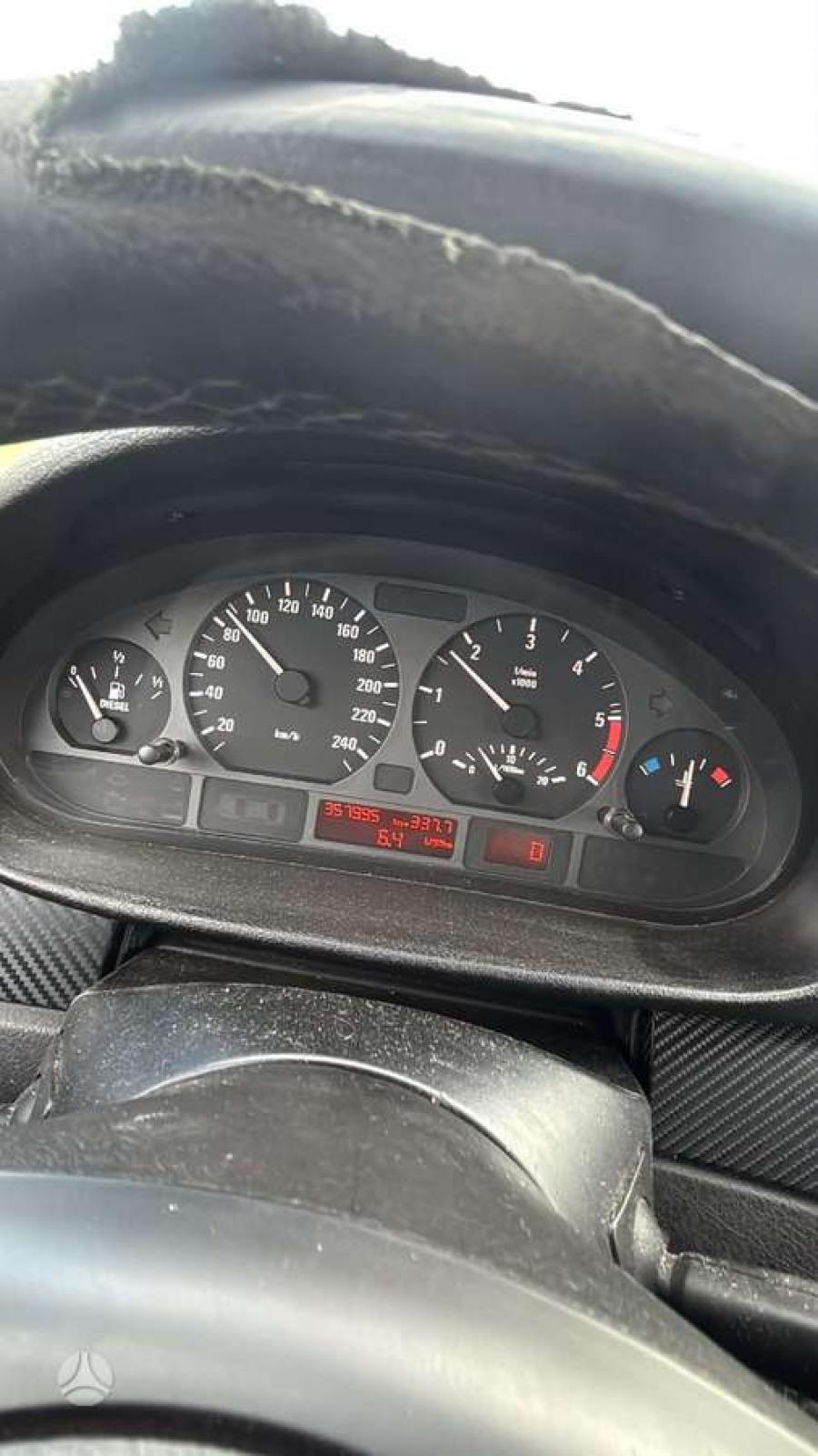 Grey BMW 330 2003 in Rietavas, with an engine capacity of 2.99 L and mileage of 358 thousand km for 2200 €, photo 11 on AUTOMOTO.COM.LV