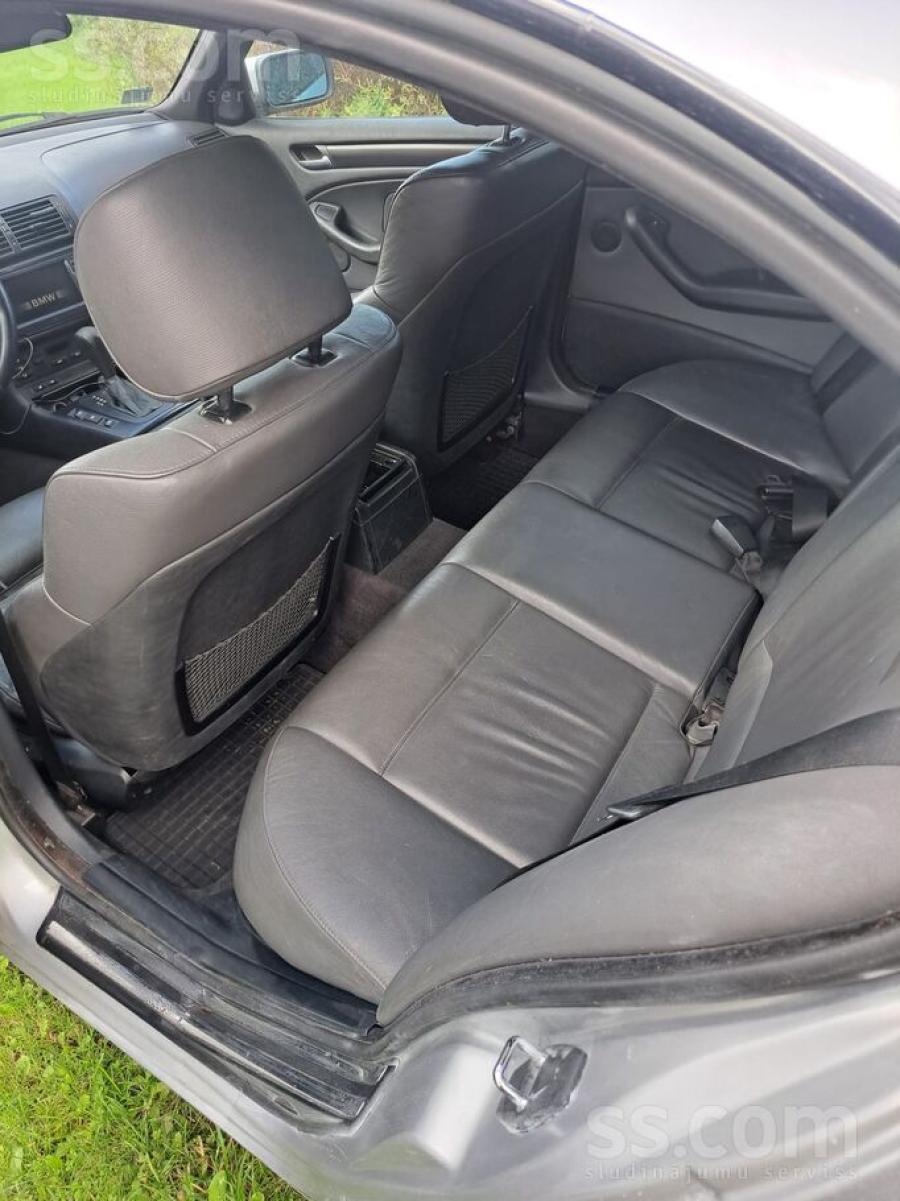 Grey BMW 330 2003 in Riga, with an engine capacity of 3.00 L and mileage of 275 thousand km for 1900 €, photo 5 on AUTOMOTO.COM.LV