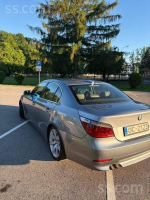 Pelēks BMW 330 2004 Daugavpils, ar dzinēja tilpumu 3.00 L un nobraukumu 408 tūkst. km par 2900 €, foto 5 vietnē AUTOMOTO.COM.LV