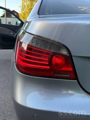 Pelēks BMW 330 2004 Daugavpils, ar dzinēja tilpumu 3.00 L un nobraukumu 408 tūkst. km par 2900 €, foto 17 vietnē AUTOMOTO.COM.LV