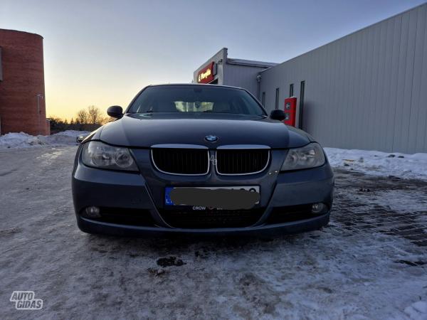 Grey BMW 330 2005 in Kaunas, with an engine capacity of 3.00 L and mileage of 397 thousand km for 3100 €, photo 6 on AUTOMOTO.COM.LV
