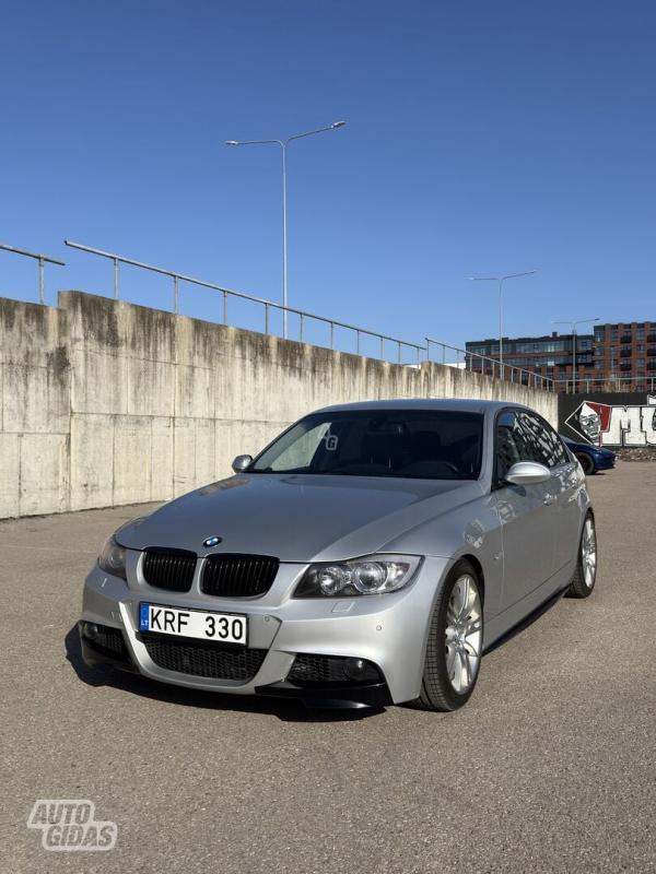 Grey BMW 330 2005 in Vilnius, with an engine capacity of 3.00 L and mileage of 294 thousand km for 6299 €, photo 2 on AUTOMOTO.COM.LV
