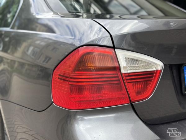 Pelēks BMW 330 2005 Kauņa, ar dzinēja tilpumu 3.00 L un nobraukumu 450 tūkst. km par 3000 €, foto 10 vietnē AUTOMOTO.COM.LV