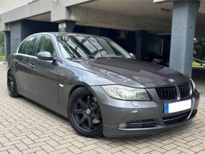 Grey BMW 330 2005 in Kaunas, with an engine capacity of 2.99 L and mileage of 450 thousand km for 2900 €, photo 3 on AUTOMOTO.COM.LV