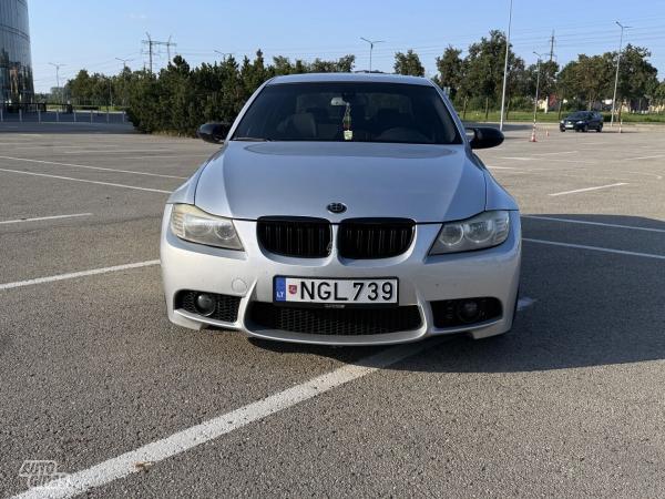 Pelēks BMW 330 2005 Šauļi, ar dzinēja tilpumu 3.00 L un nobraukumu 268 tūkst. km par 4400 €, foto 2 vietnē AUTOMOTO.COM.LV