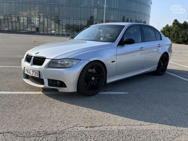 Pelēks BMW 330 2005 Šauļi, ar dzinēja tilpumu 3.00 L un nobraukumu 268 tūkst. km par 4400 €, foto 3 vietnē AUTOMOTO.COM.LV