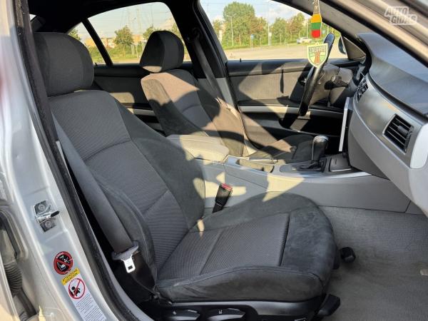 Pelēks BMW 330 2005 Šauļi, ar dzinēja tilpumu 3.00 L un nobraukumu 268 tūkst. km par 4400 €, foto 10 vietnē AUTOMOTO.COM.LV