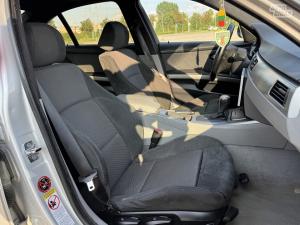 Grey BMW 330 2005 in Siauliai, with an engine capacity of 3.00 L and mileage of 268 thousand km for 4400 €, photo 11 on AUTOMOTO.COM.LV
