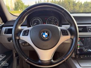 Grey BMW 330 2005 in Siauliai, with an engine capacity of 3.00 L and mileage of 268 thousand km for 4400 €, photo 13 on AUTOMOTO.COM.LV