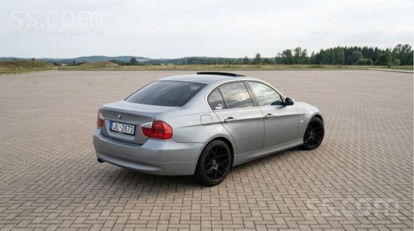 Pelēks BMW 330 2005 Valmiera, ar dzinēja tilpumu 3.00 L un nobraukumu 170 tūkst. km par 3850 €, foto 3 vietnē AUTOMOTO.COM.LV