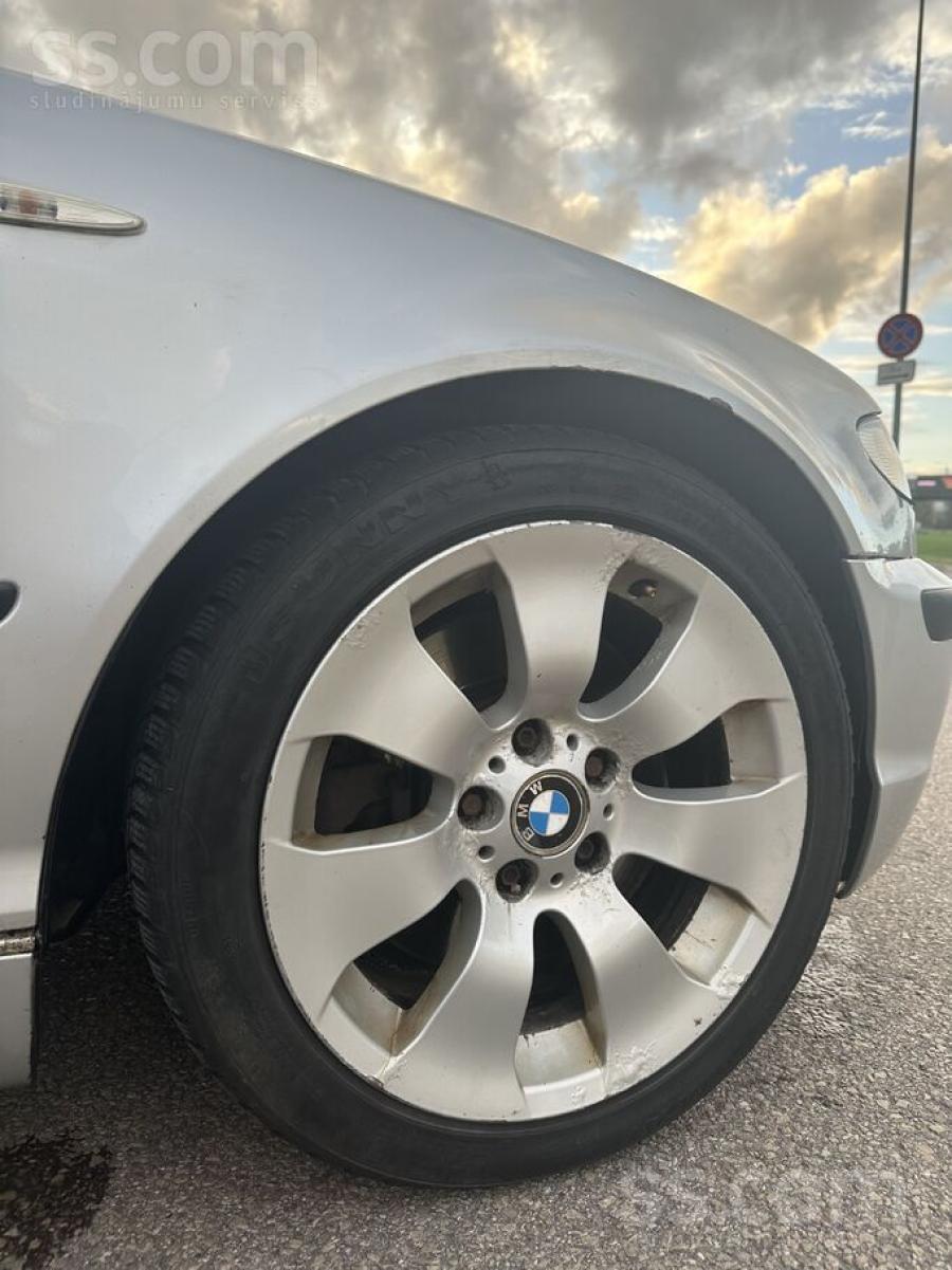 Pelēks BMW 330 2005 Rīga, ar dzinēja tilpumu 3.00 L un nobraukumu 266 tūkst. km par 2950 €, foto 10 vietnē AUTOMOTO.COM.LV