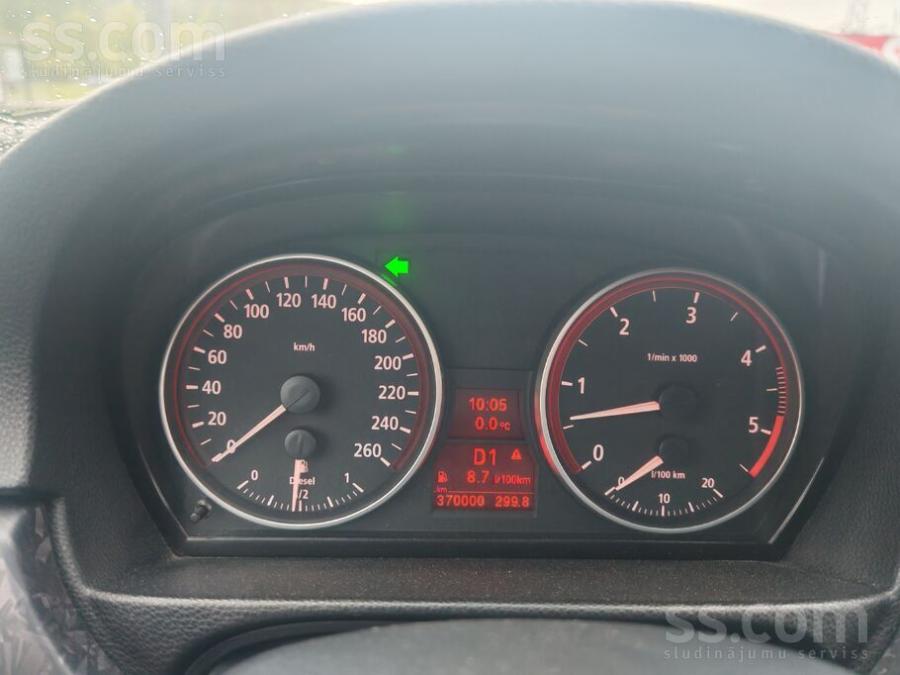 Pelēks BMW 330 2006 Rīga, ar dzinēja tilpumu 3.00 L un nobraukumu 370 tūkst. km par 4300 €, foto 5 vietnē AUTOMOTO.COM.LV