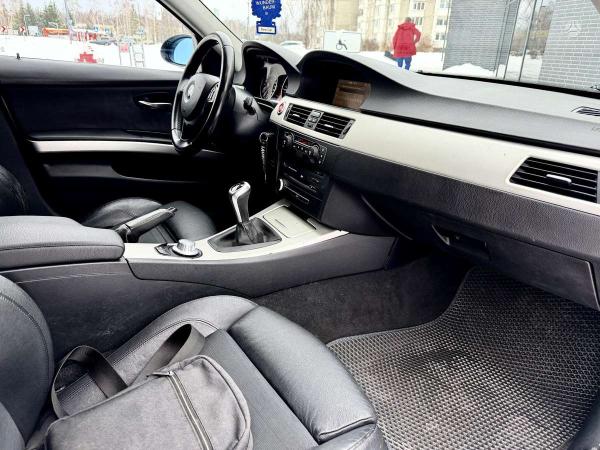 Pelēks BMW 330 2006 Kauņa, ar dzinēja tilpumu 0.00 L un nobraukumu 387 tūkst. km par 3650 €, foto 6 vietnē AUTOMOTO.COM.LV