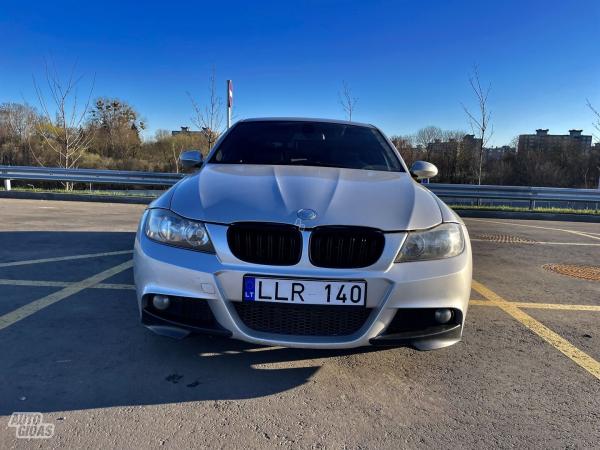 Pelēks BMW 330 2006 Kauņa, ar dzinēja tilpumu 3.00 L un nobraukumu 297 tūkst. km par 6000 €, foto 1 vietnē AUTOMOTO.COM.LV