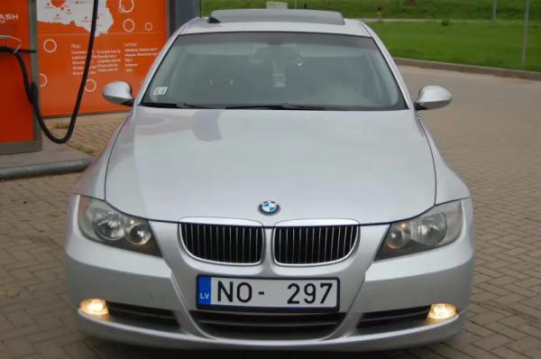 Pelēks BMW 330 2006 Jēkabpils, ar dzinēja tilpumu 3.00 L un nobraukumu 399 tūkst. km par 4250 €, foto 4 vietnē AUTOMOTO.COM.LV