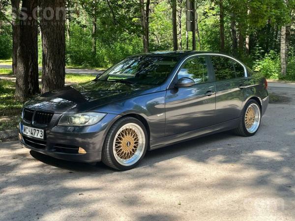 Pelēks BMW 330 2006 Rīga, ar dzinēja tilpumu 3.00 L un nobraukumu 0 tūkst. km par 6499 €, foto 1 vietnē AUTOMOTO.COM.LV