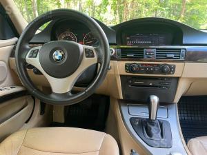 Pelēks BMW 330 2006 Rīga, ar dzinēja tilpumu 3.00 L un nobraukumu 0 tūkst. km par 6499 €, foto 12 vietnē AUTOMOTO.COM.LV