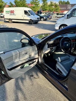 Grey BMW 330 2006 in Klaipeda, with an engine capacity of 3.00 L and mileage of 435 thousand km for 4550 €, photo 7 on AUTOMOTO.COM.LV