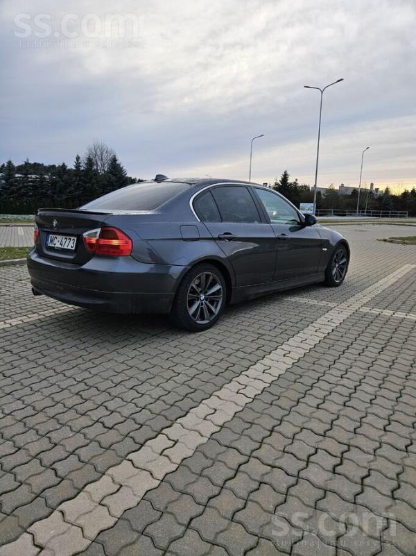 БМВ 330 2006 в Рига на AUTOMOTO.COM.LV Серый БМВ 330 2006 в Рига, объемом двигателя 3.00 л и пробегом 339 тыс. км за 5500 €, фото 9 на AUTOMOTO.COM.LV