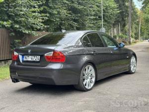 Pelēks BMW 330 2006 Rīga, ar dzinēja tilpumu 3.00 L un nobraukumu 334 tūkst. km par 7200 €, foto 4 vietnē AUTOMOTO.COM.LV