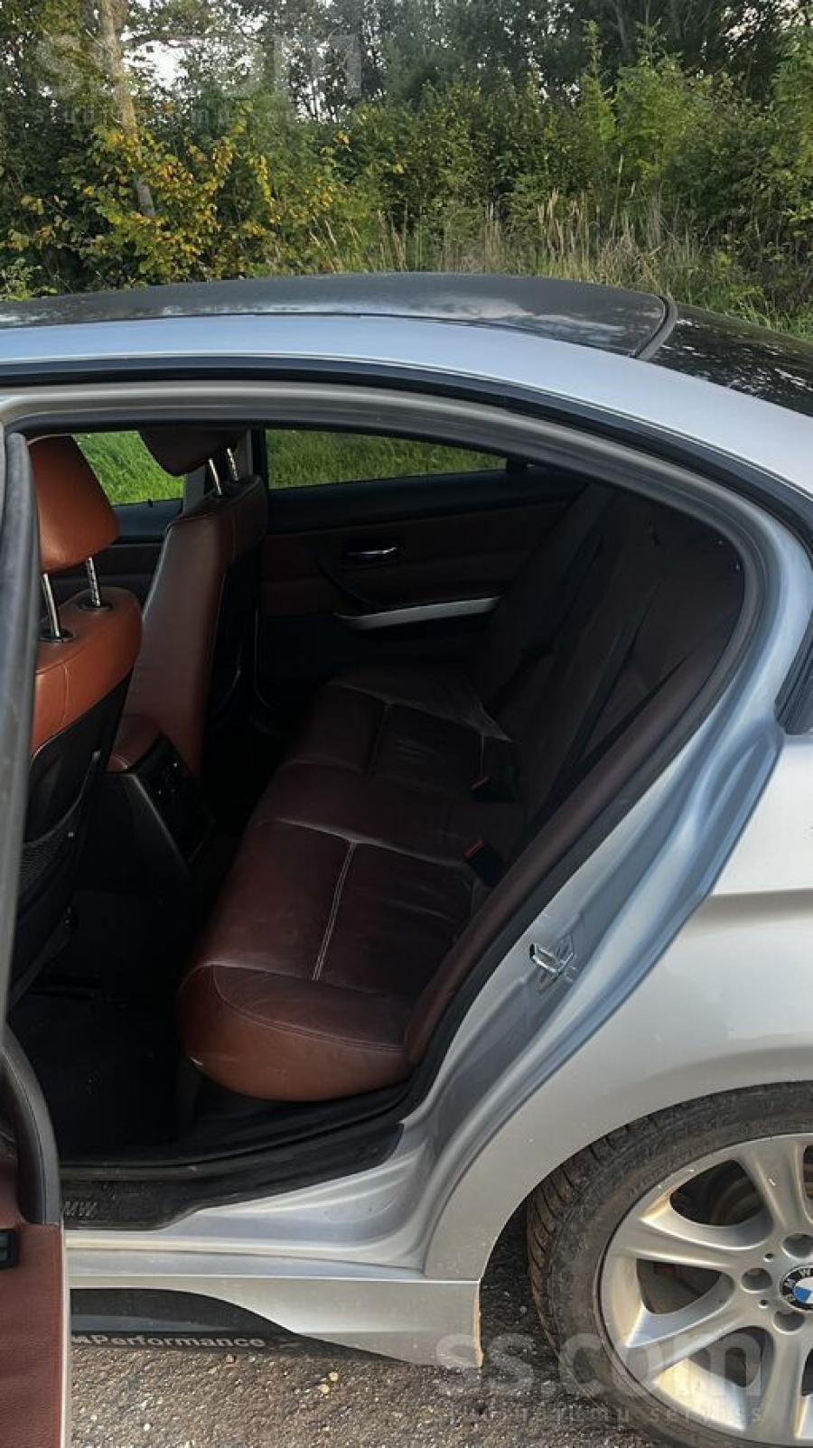 Pelēks BMW 330 2006 Madona, ar dzinēja tilpumu 3.00 L un nobraukumu 277 tūkst. km par 3900 €, foto 15 vietnē AUTOMOTO.COM.LV