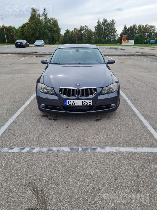 Pelēks BMW 330 2006 Aizkraukle, ar dzinēja tilpumu 3.00 L un nobraukumu 334 tūkst. km par 4100 €, foto 4 vietnē AUTOMOTO.COM.LV