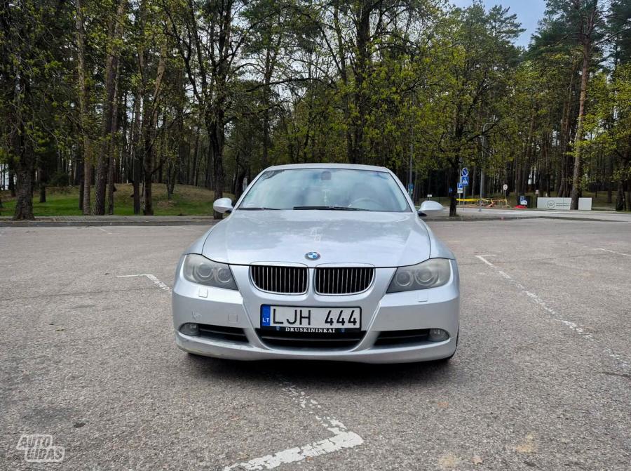 Grey BMW 330 2007 in Druskininkai, with an engine capacity of 3.00 L and mileage of 265 thousand km for 5700 €, photo 7 on AUTOMOTO.COM.LV