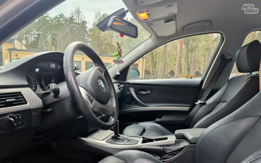 Grey BMW 330 2007 in Druskininkai, with an engine capacity of 3.00 L and mileage of 265 thousand km for 5700 €, photo 9 on AUTOMOTO.COM.LV