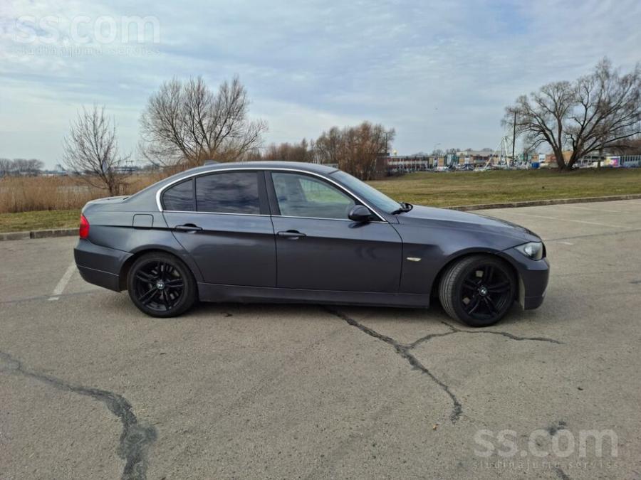 Pelēks BMW 330 2007 Rīga, ar dzinēja tilpumu 3.00 L un nobraukumu 425 tūkst. km par 4100 €, foto 5 vietnē AUTOMOTO.COM.LV