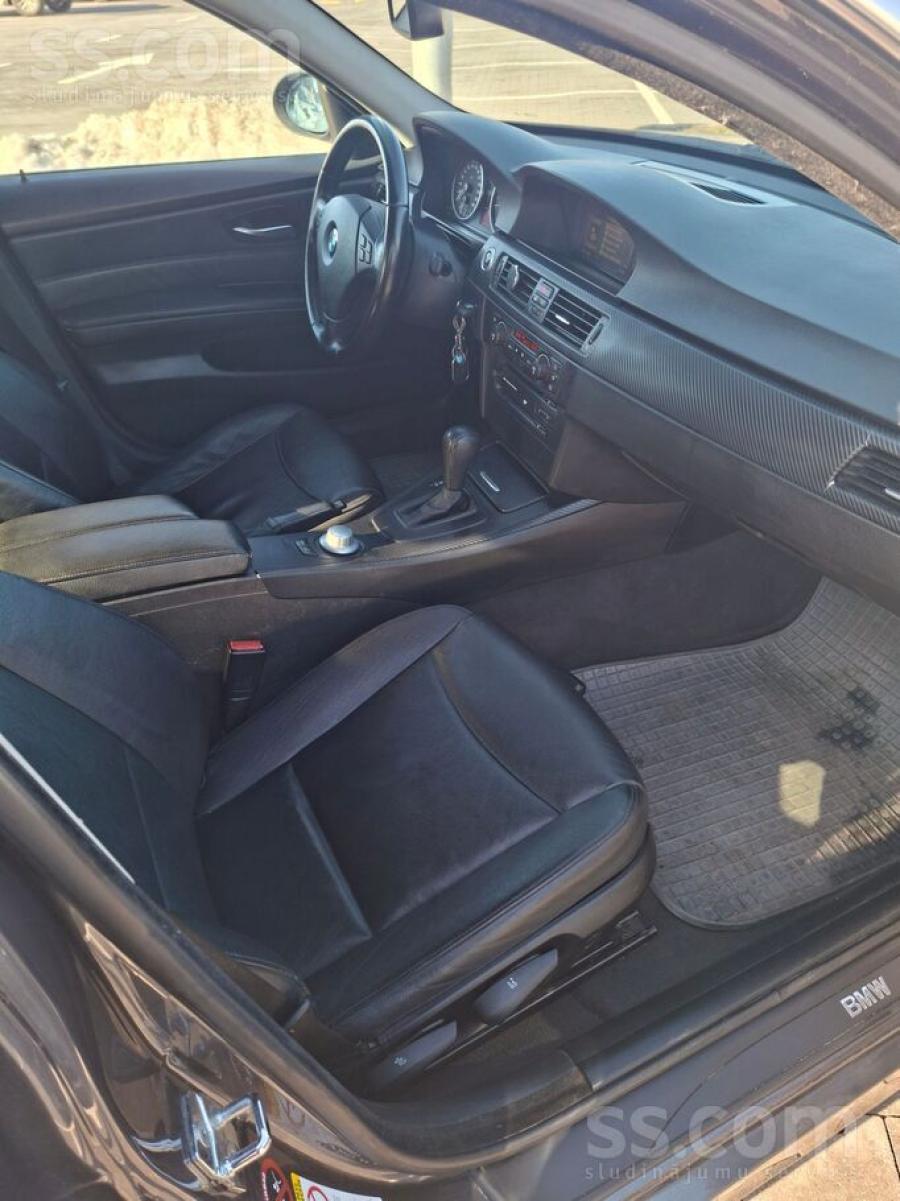 Pelēks BMW 330 2007 Rīga, ar dzinēja tilpumu 3.00 L un nobraukumu 425 tūkst. km par 4100 €, foto 11 vietnē AUTOMOTO.COM.LV