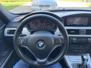 Pelēks BMW 330 2007 Rīga, ar dzinēja tilpumu 3.00 L un nobraukumu 369 tūkst. km par 4990 €, foto 12 vietnē AUTOMOTO.COM.LV