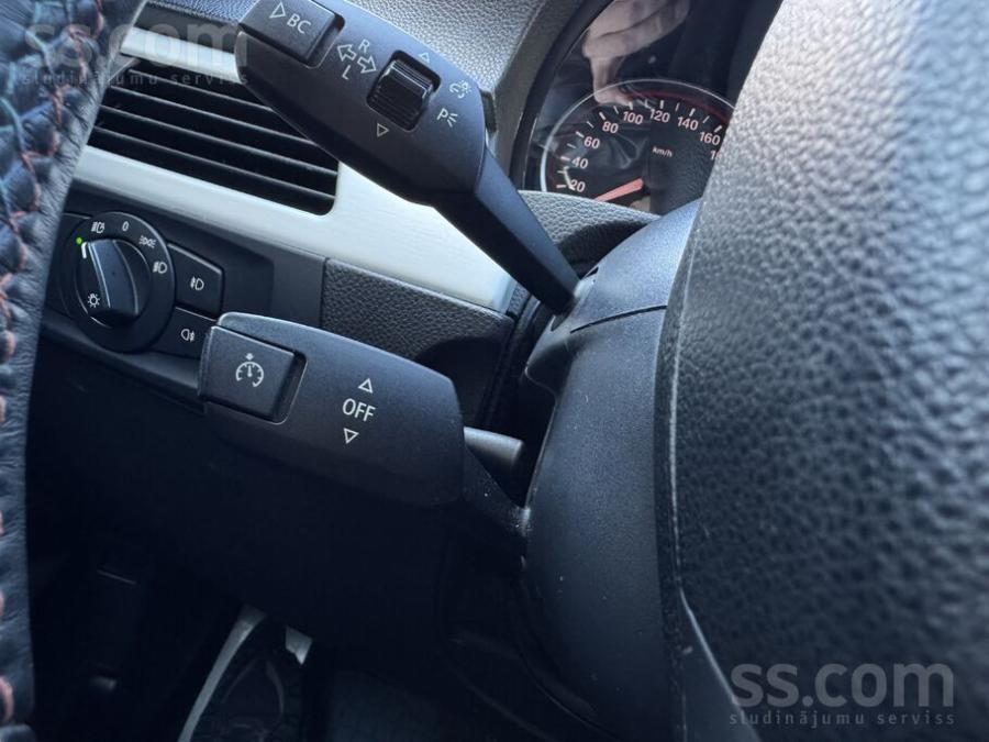 Pelēks BMW 330 2007 Rīga, ar dzinēja tilpumu 3.00 L un nobraukumu 369 tūkst. km par 4990 €, foto 18 vietnē AUTOMOTO.COM.LV