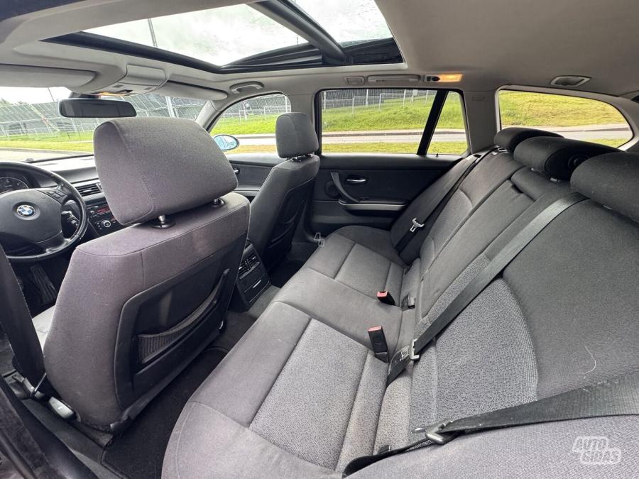 Pelēks BMW 330 2007 Kauņa, ar dzinēja tilpumu 3.00 L un nobraukumu 360 tūkst. km par 2999 €, foto 12 vietnē AUTOMOTO.COM.LV