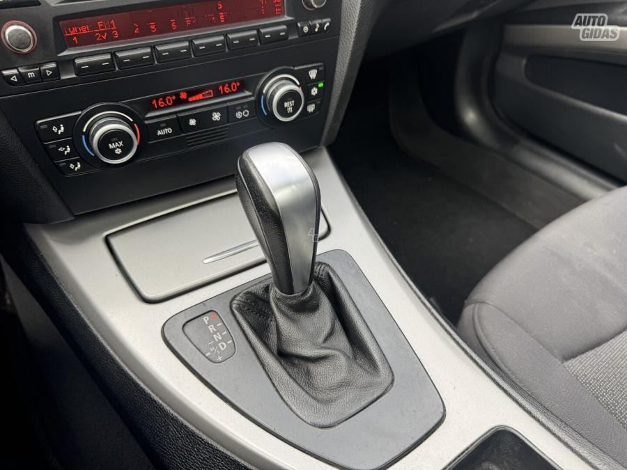 Pelēks BMW 330 2007 Kauņa, ar dzinēja tilpumu 3.00 L un nobraukumu 360 tūkst. km par 2999 €, foto 20 vietnē AUTOMOTO.COM.LV