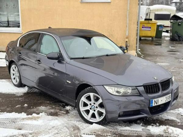 Grey BMW 330 2007 in Riga, with an engine capacity of 3.00 L and mileage of 324 thousand km for 3990 €, photo 1 on AUTOMOTO.COM.LV