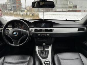 Grey BMW 330 2007 in Riga, with an engine capacity of 3.00 L and mileage of 324 thousand km for 3990 €, photo 7 on AUTOMOTO.COM.LV