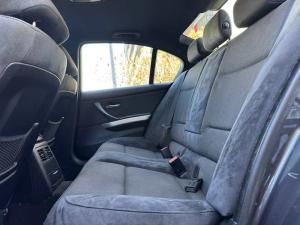 Pelēks BMW 330 2007 Rīga, ar dzinēja tilpumu 3.00 L un nobraukumu 369 tūkst. km par 6490 €, foto 9 vietnē AUTOMOTO.COM.LV