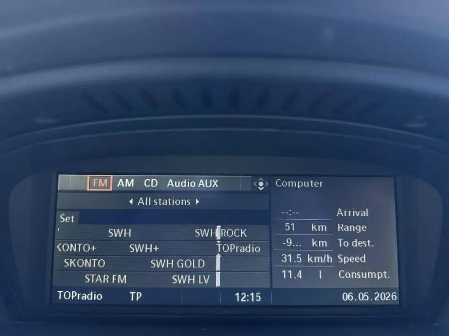 Pelēks BMW 330 2007 Rīga, ar dzinēja tilpumu 3.00 L un nobraukumu 369 tūkst. km par 6490 €, foto 12 vietnē AUTOMOTO.COM.LV