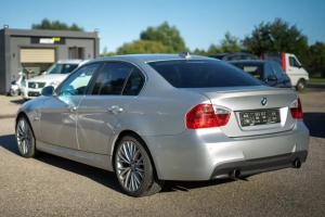 Pelēks BMW 330 2007 Liepāja, ar dzinēja tilpumu 3.00 L un nobraukumu 308 tūkst. km par 5500 €, foto 3 vietnē AUTOMOTO.COM.LV