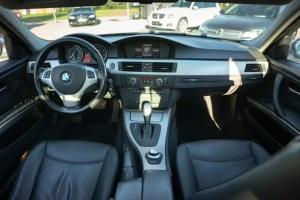 Pelēks BMW 330 2007 Liepāja, ar dzinēja tilpumu 3.00 L un nobraukumu 308 tūkst. km par 5500 €, foto 8 vietnē AUTOMOTO.COM.LV