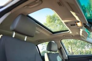 Pelēks BMW 330 2007 Liepāja, ar dzinēja tilpumu 3.00 L un nobraukumu 308 tūkst. km par 5500 €, foto 13 vietnē AUTOMOTO.COM.LV