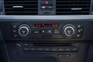 Pelēks BMW 330 2007 Liepāja, ar dzinēja tilpumu 3.00 L un nobraukumu 308 tūkst. km par 5500 €, foto 15 vietnē AUTOMOTO.COM.LV
