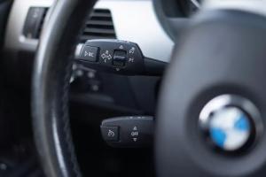 Pelēks BMW 330 2007 Liepāja, ar dzinēja tilpumu 3.00 L un nobraukumu 308 tūkst. km par 5500 €, foto 18 vietnē AUTOMOTO.COM.LV