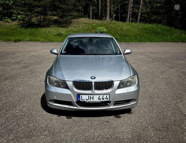 Pelēks BMW 330 2007 Kauņa, ar dzinēja tilpumu 2.99 L un nobraukumu 265 tūkst. km par 4850 €, foto 2 vietnē AUTOMOTO.COM.LV