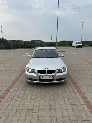 Grey BMW 330 2007 in Vilnius, with an engine capacity of 3.00 L and mileage of 442 thousand km for 3000 €, photo 3 on AUTOMOTO.COM.LV